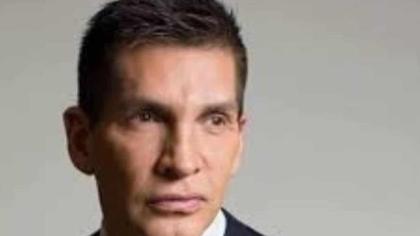 Iván Bronstein estrena pieza teatral sobre el bullying