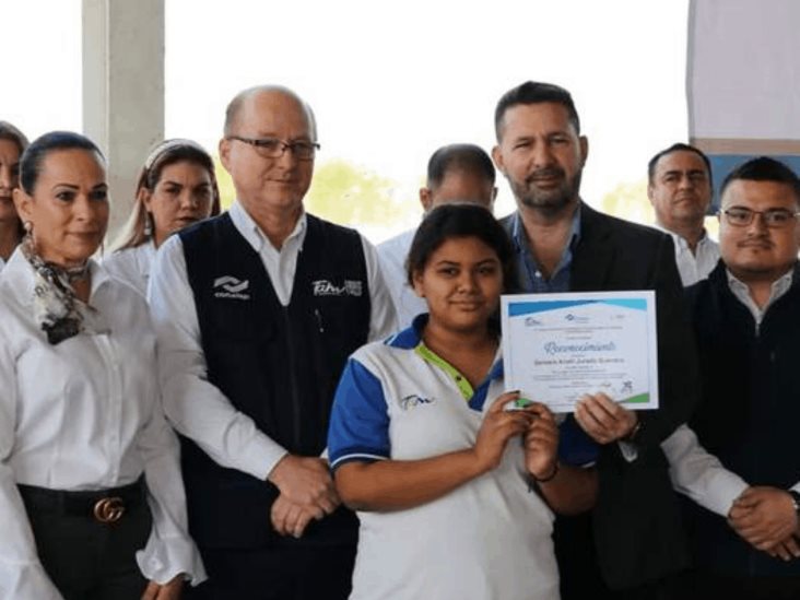 Inaugura Servando López nuevo período en Conalep
