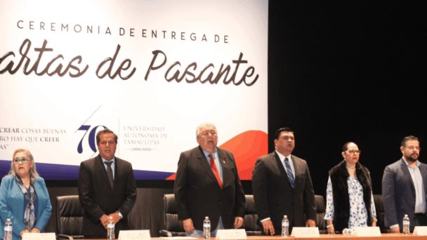 Entrega la FCAT-UAT generación de licenciatura