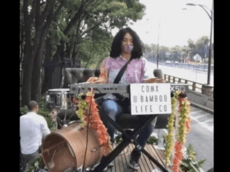 Flor Amargo, entre aplausos y memes por concierto sobre una combi