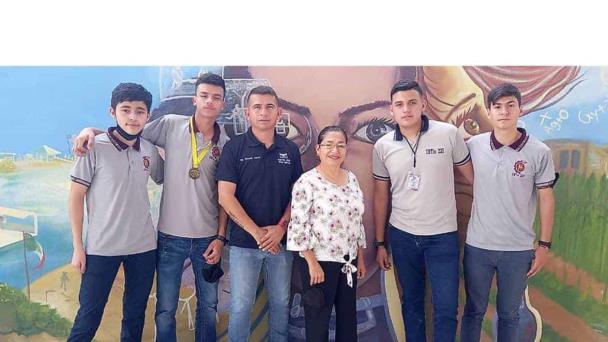 Ganan estudiantes del CBTIS 220 torneo de Ajedrez