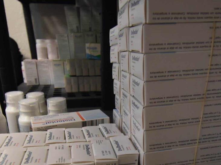 Exhiben falta de medicinas en sector salud