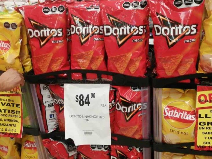 Ajustan precio de botana y refresco