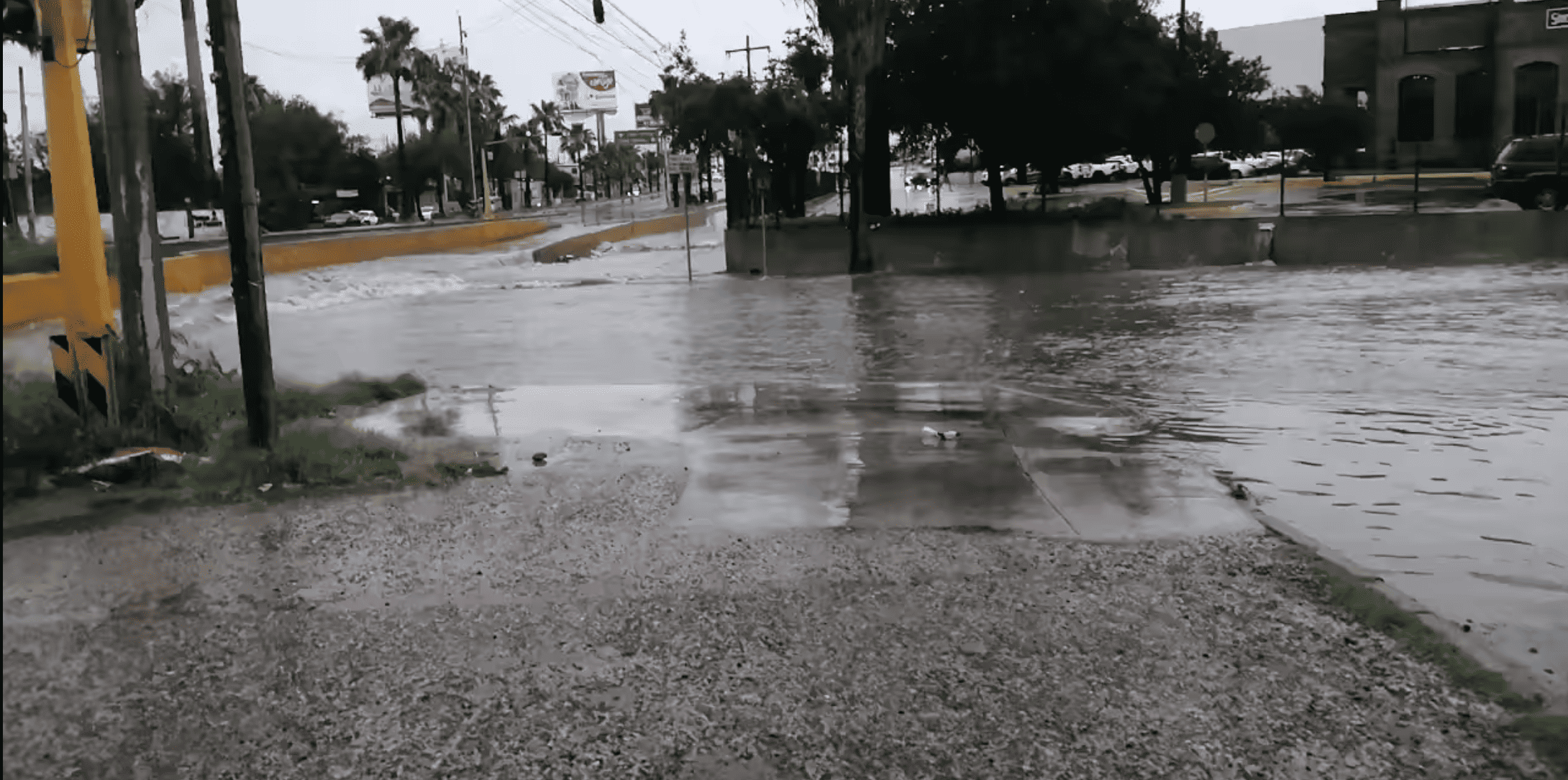 #REYNOSA Inundaciones en vialidades crean caos tras la tormenta, cortes ...