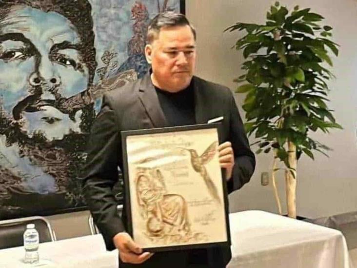 Alberto Lara reconocido