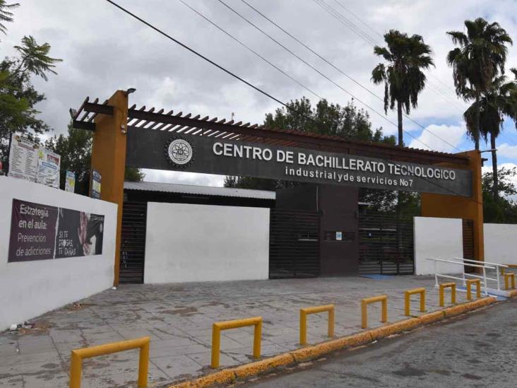 Aspirantes a CBTIS 7 obtienen guía